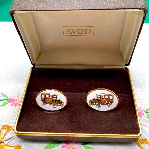 Avon | Accessories | Vintage Avon Mens Cuff Links In Classic Car Motif ...